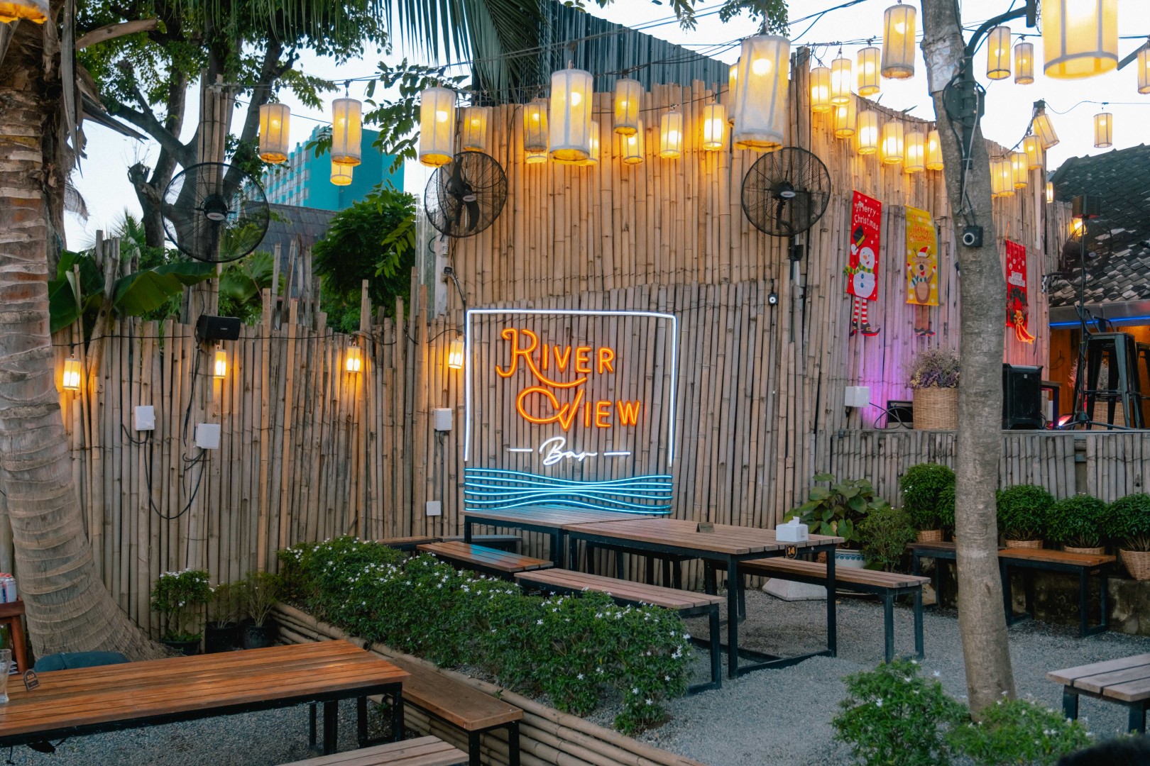 ร้านอาหาร ริมแม่น้ำปิง เชียงใหม่ | River View Bar Chiangmai